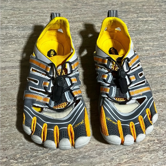 Vibram | Shoes | Vibram Five Fingers Sneakers Shoes | Poshmark